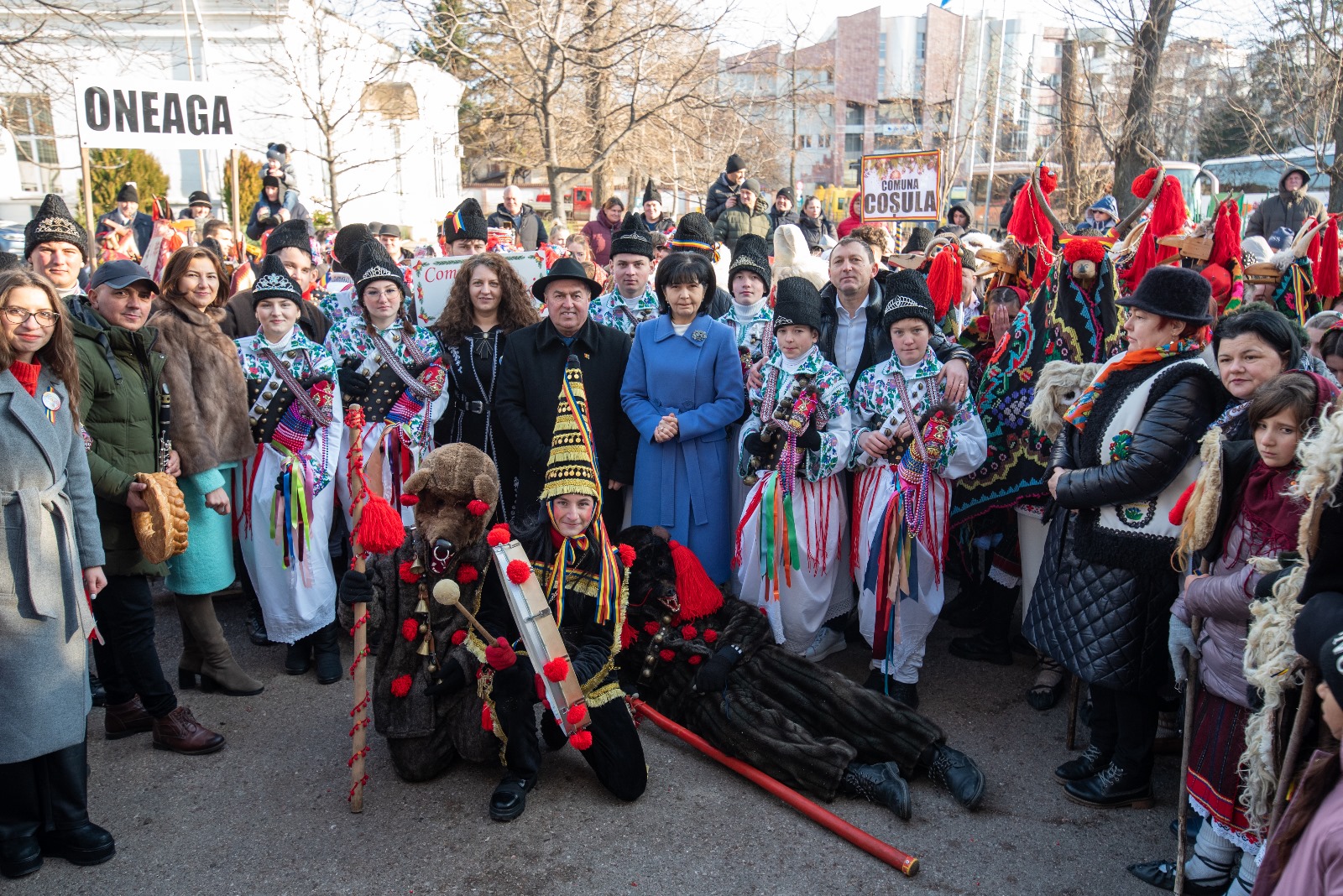 Cetele de colindători au adus la sediul PSD magia datinilor și obiceiurilor de iarnă - Curierul ...