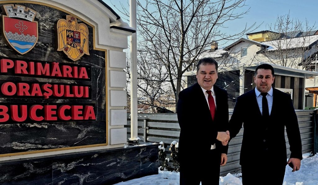 Curtoazie româno-maghiară la primăria Bucecea - Curierul Regional